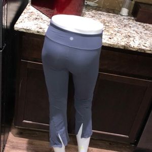 Athleta | Pants & Jumpsuits | Athleta Ananda Cropped Capri Yoga Pant ...